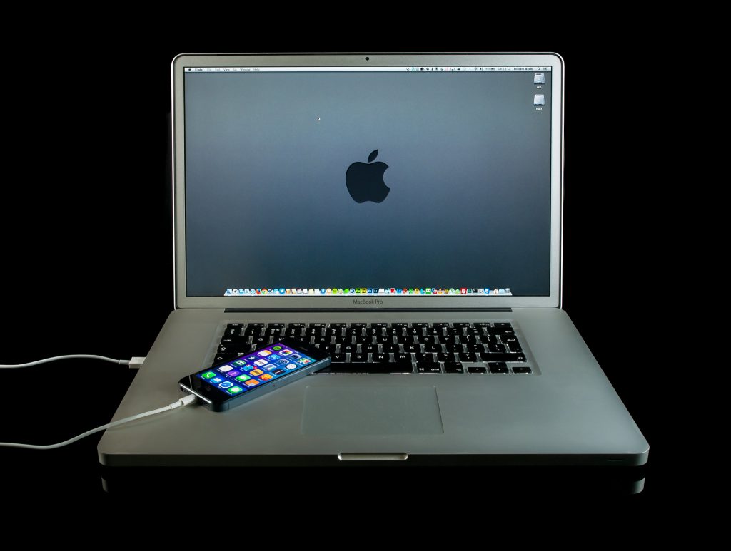 Hacked Charging Cables Send Data Wirelessly - CyberHoot